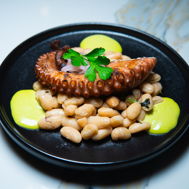 Viñas Wine & Tapas | Food | Drink | Music | New Haven | 85 Orange ...