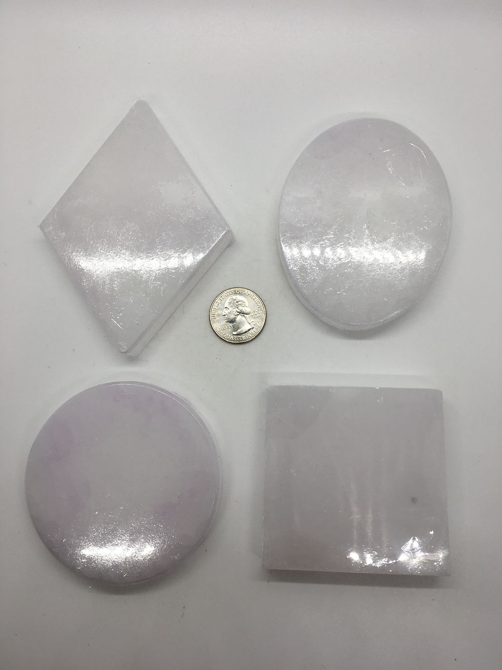 Selenite Charging Plate - Medium | Rock-n-Granny
