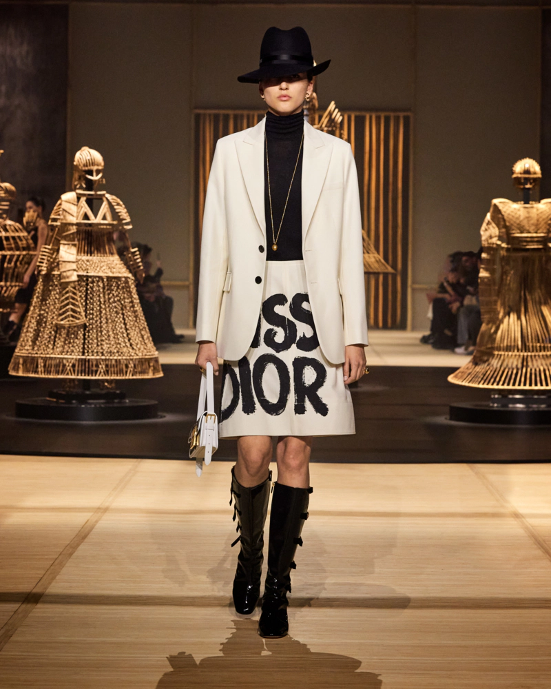 Dior AW24: A Contemporary Ode to the 1960s Chic