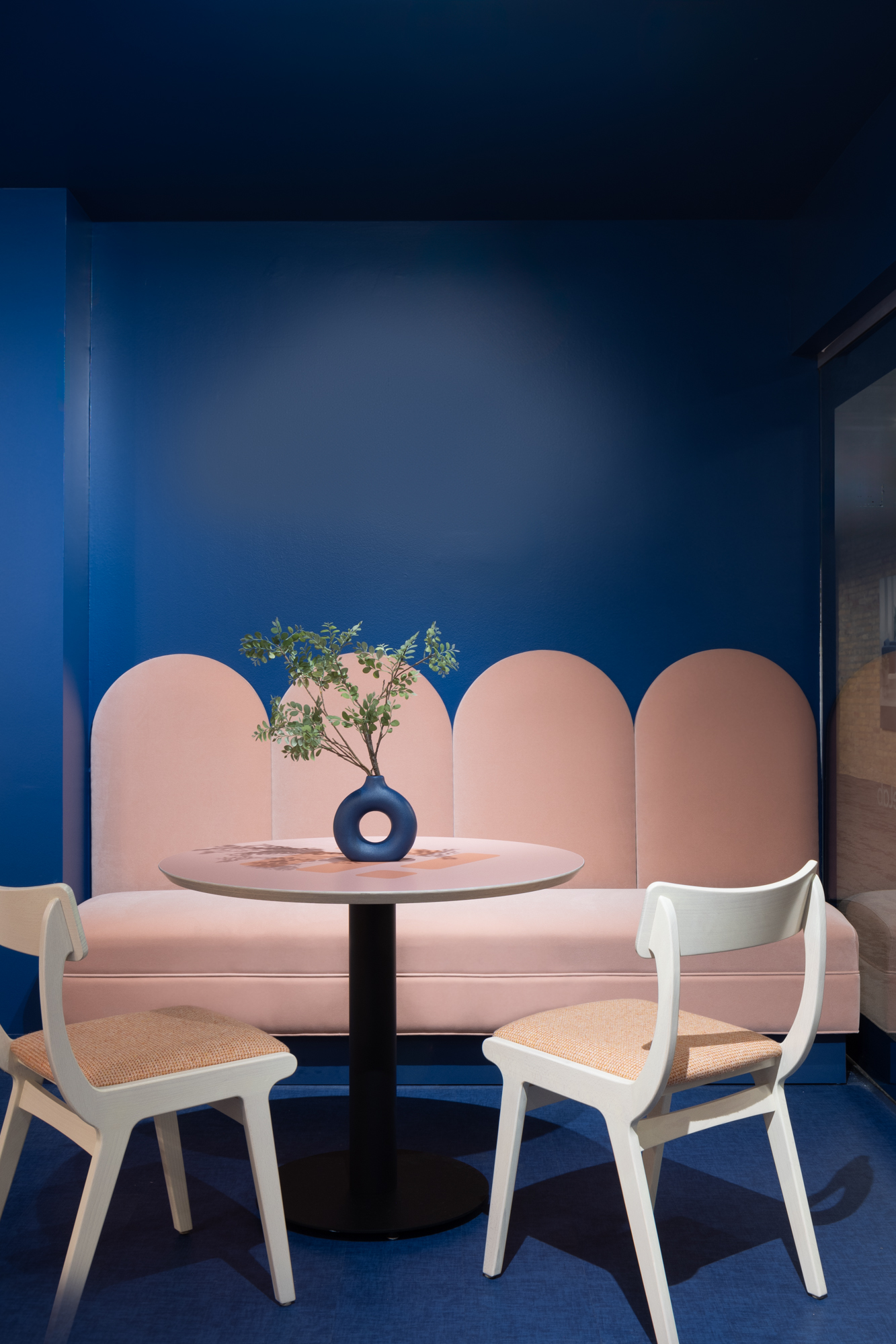 Furniture Lab: colorful customization