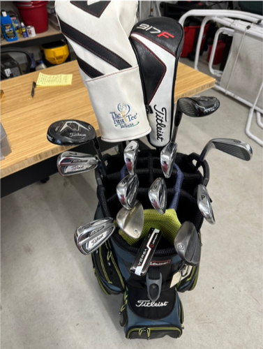 Titleist Men’s Right-Handed Golf Set | ATOBSU