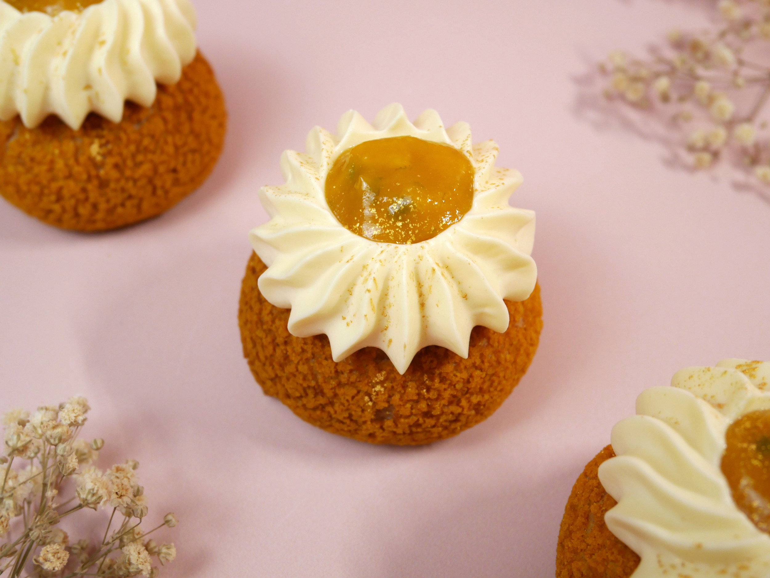 Recette de Choux au fruit de la passion | Liesse & Gourmandises