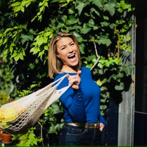 Qui est Julie Debatty