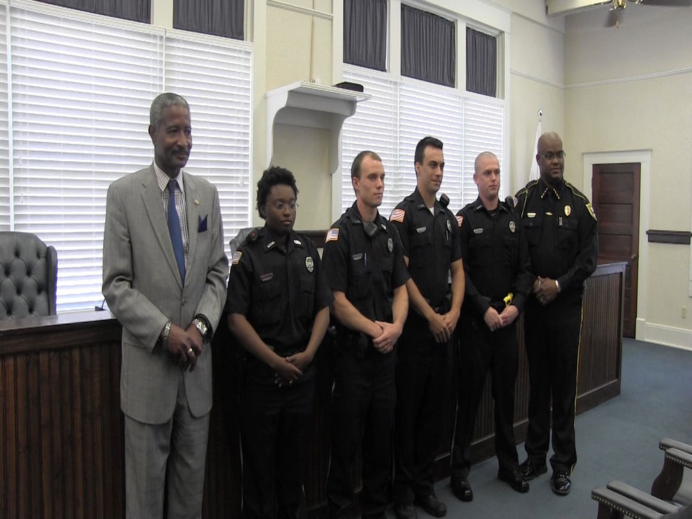 Laurel police department swears in new officers