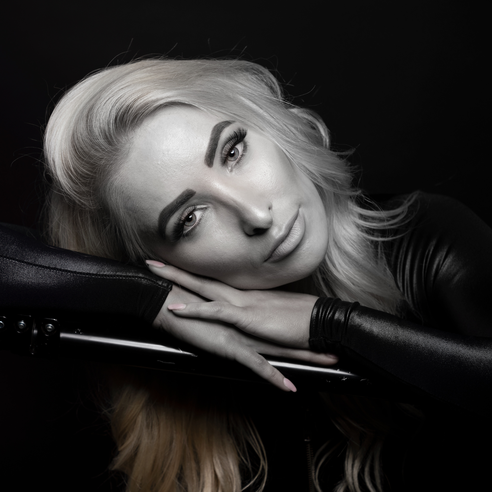 Custom Portraits and Commercial| Perth | Keef Photography