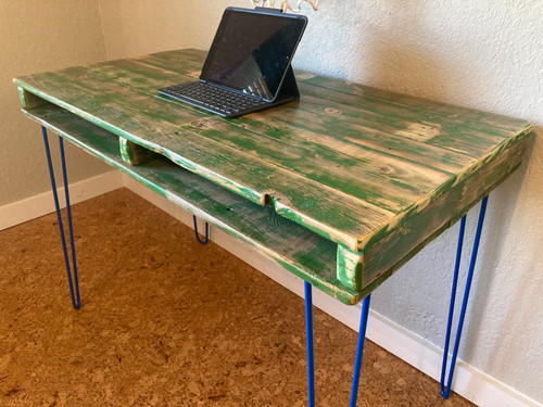 Kids Newton Desk | Wobbly Knob Wood Co