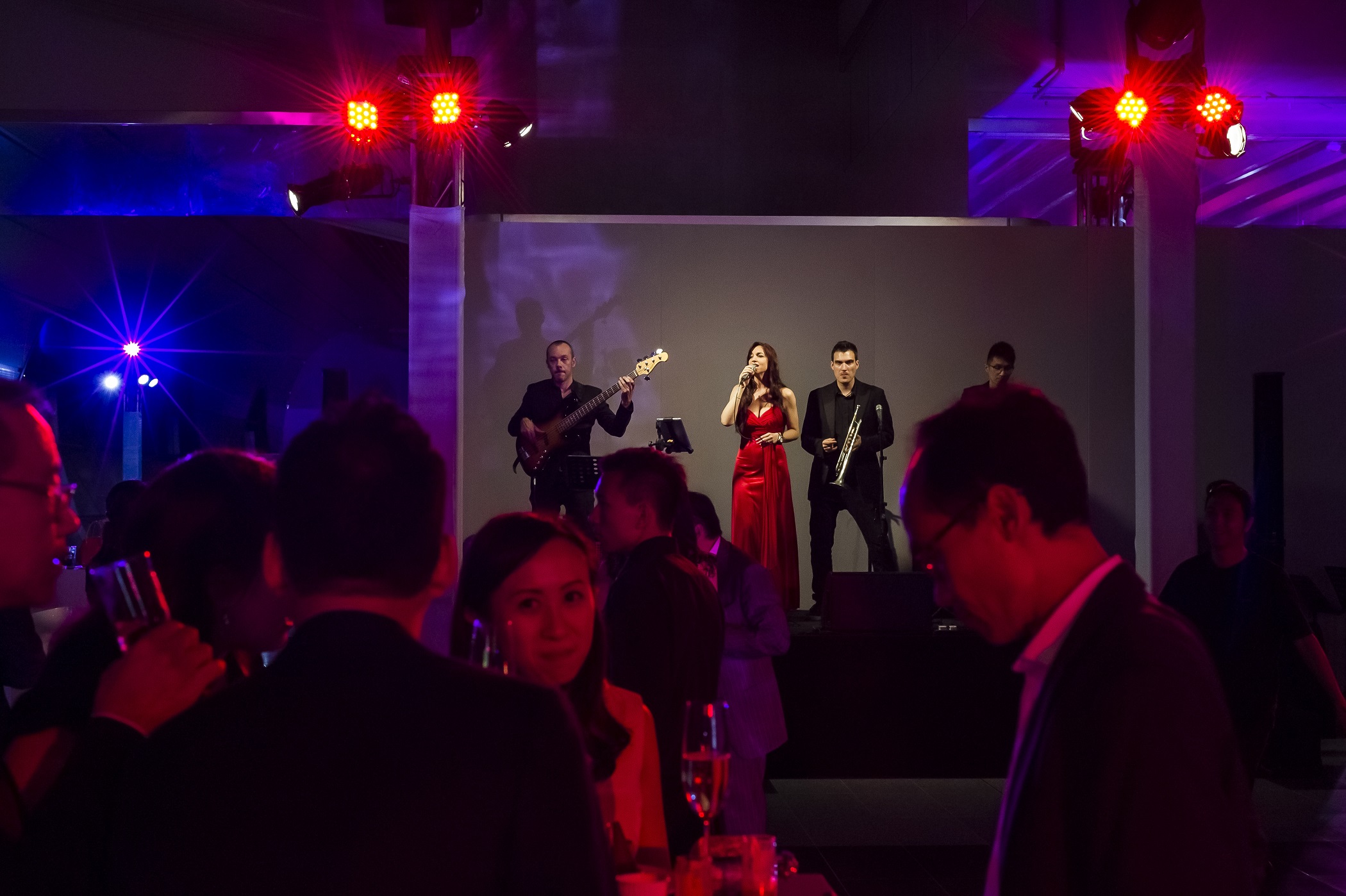 Liza Melfi- Jazz Singer Hong Kong: Professional vocalist: Liza Melfi