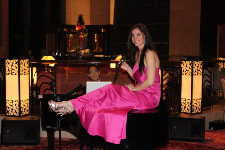 Liza Melfi- Jazz Singer Hong Kong: Professional vocalist: Liza Melfi