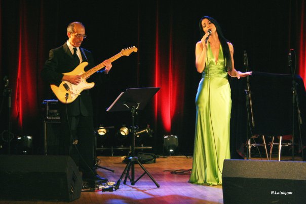 Liza Melfi- Jazz Singer Hong Kong: Professional vocalist: Liza Melfi