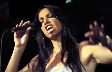 Liza Melfi- Jazz Singer Hong Kong: Professional vocalist: Liza Melfi