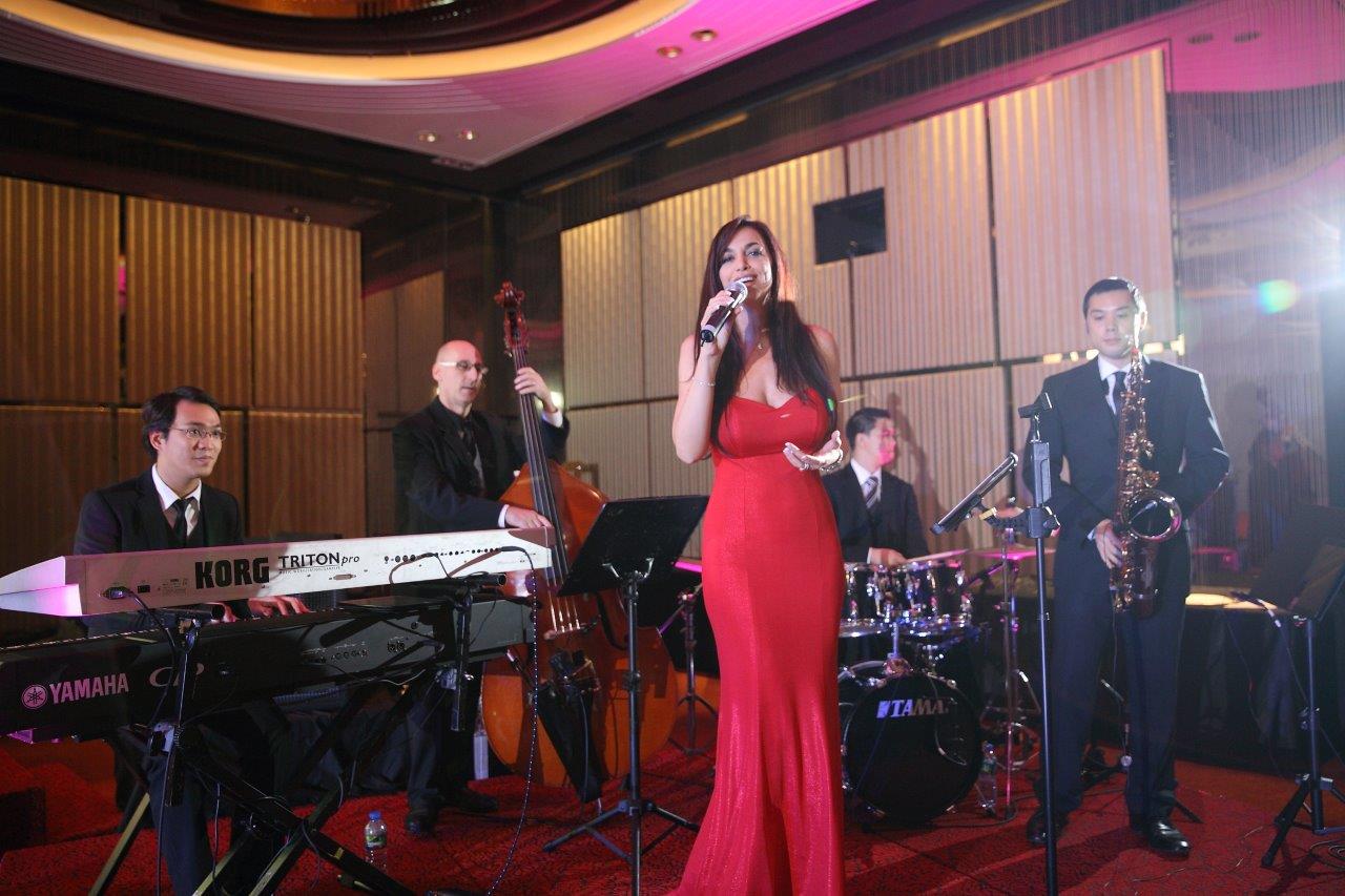 Liza Melfi- Jazz Singer Hong Kong: Professional vocalist: Liza Melfi