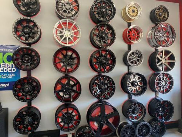 Understanding The Difference Between Car Rims & Wheels