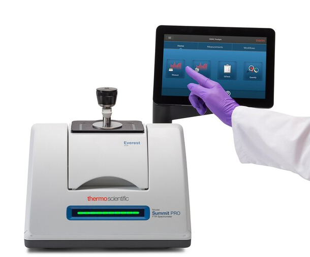 Nicolet Summit FTIR Spectrometer 912A0972