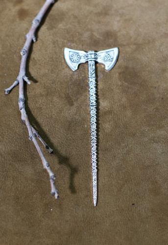 Hair Weapon, double sided Norse axe, hair pin | Ragnar the Trader