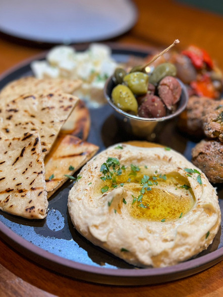 Crossroads Kitchen & Bar | Restaurant | 119 S Main St, Middleton, MA ...