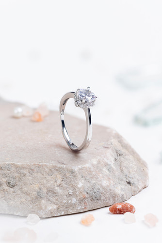 CROWN GLOW SOLITAIRE RING | Silverish Your Styl