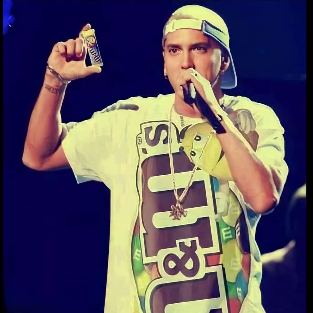 EMineM: that M.M. Not tha candy but wutev $ee thi$ Mu$icaL chaRacteR ...