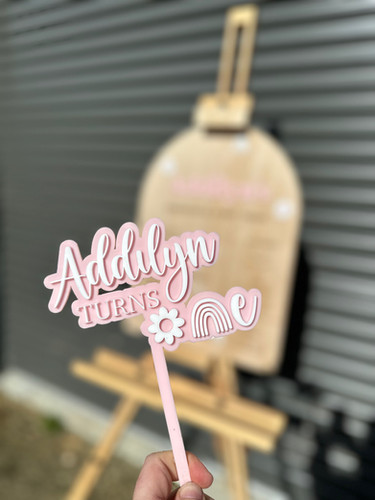 Name turns one topper Flower/Rainbow | Fine Cut Collections