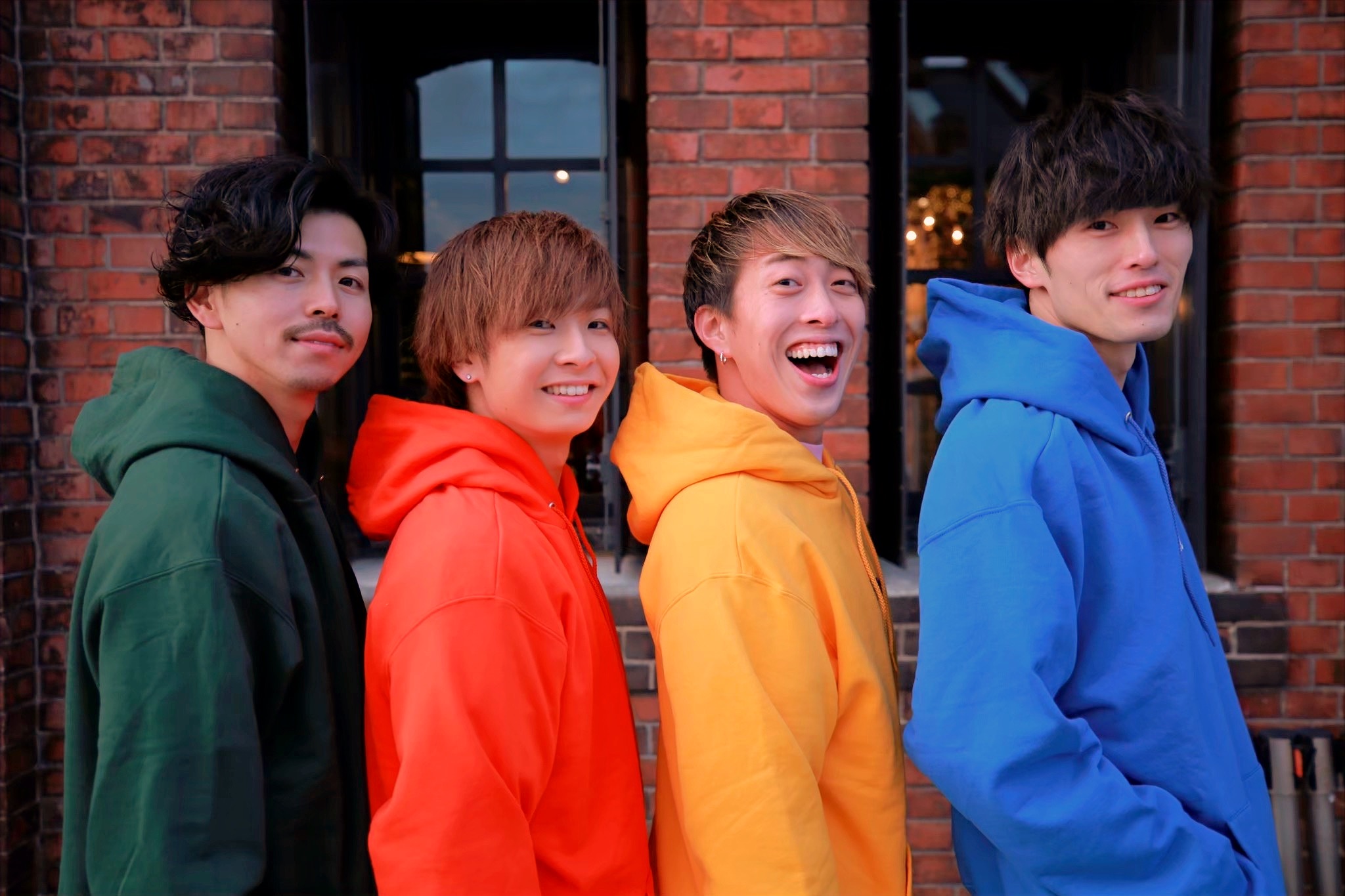 BIOGRAPHY | Snugs Official Web