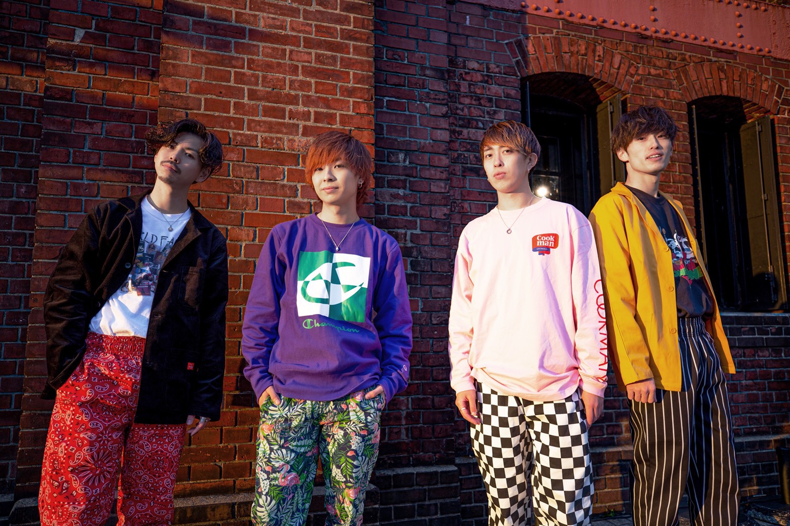 BIOGRAPHY | Snugs Official Web