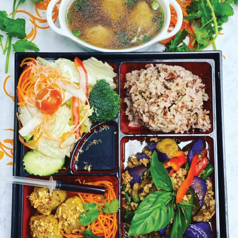 GALLERY | PINTO THAI