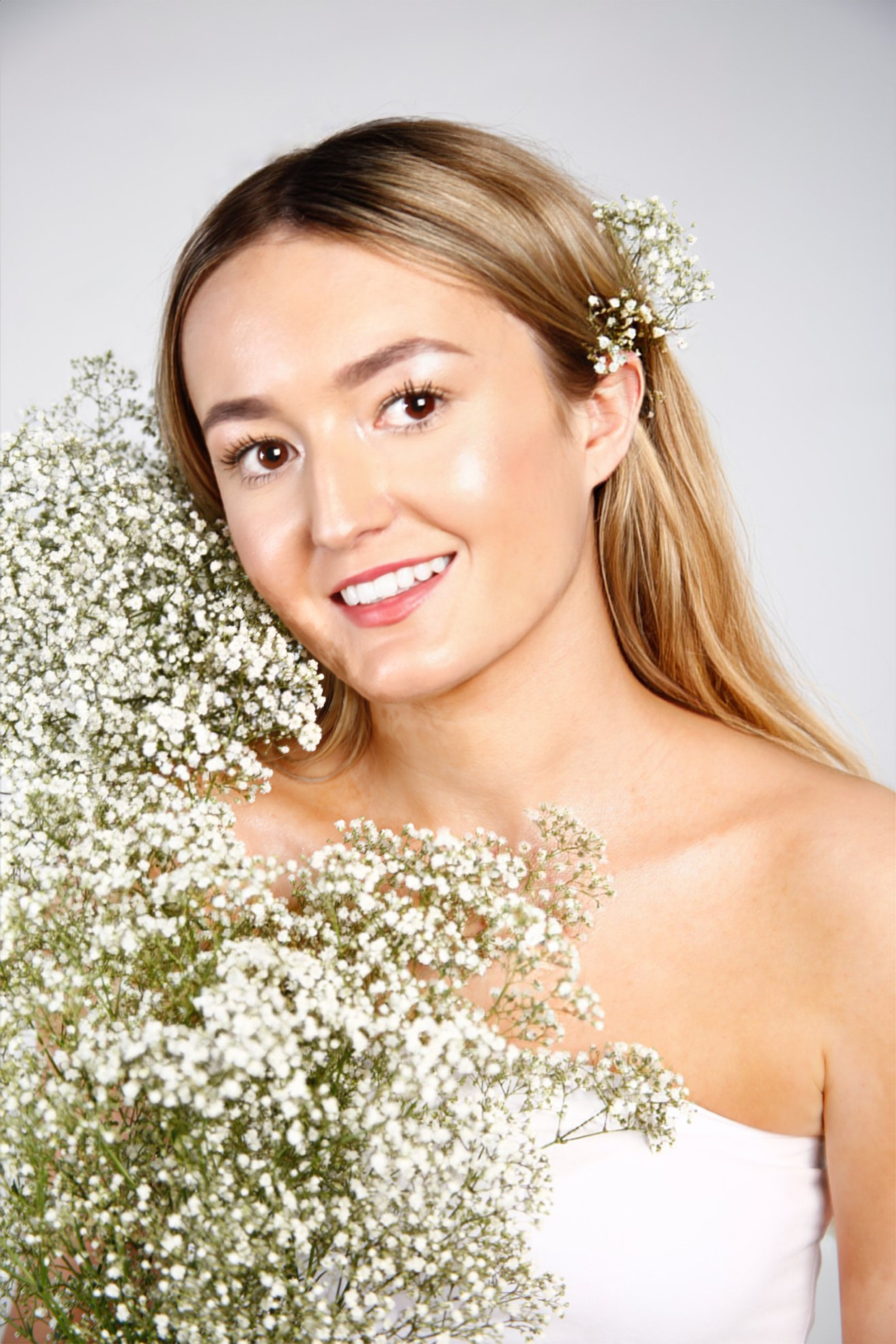 Anna Crawley | Miss Earth Wales