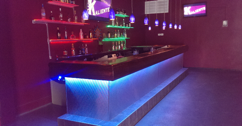 Now Hiring | club-kaliente