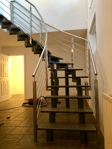 Selt - endurnýtt - Stigi upp á 2 hæð | Efnisveitan