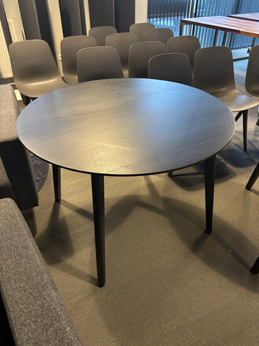 SELT / SOLD IKEA hringborð, Ø105 x H74 sm. (2 stk.) | Efnisveitan