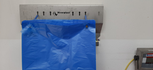 SELT / SOLD Pokastandur 56 sm. - Niverplast - Samhentir - Akranes ...