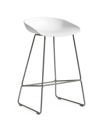 SELT / SOLD - Hay barstólar AAS38 hvítir (10 stk) | Efnisveitan