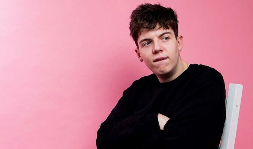 Comedy in Your Eye Ed Night Comedian - Stand Up Comedian