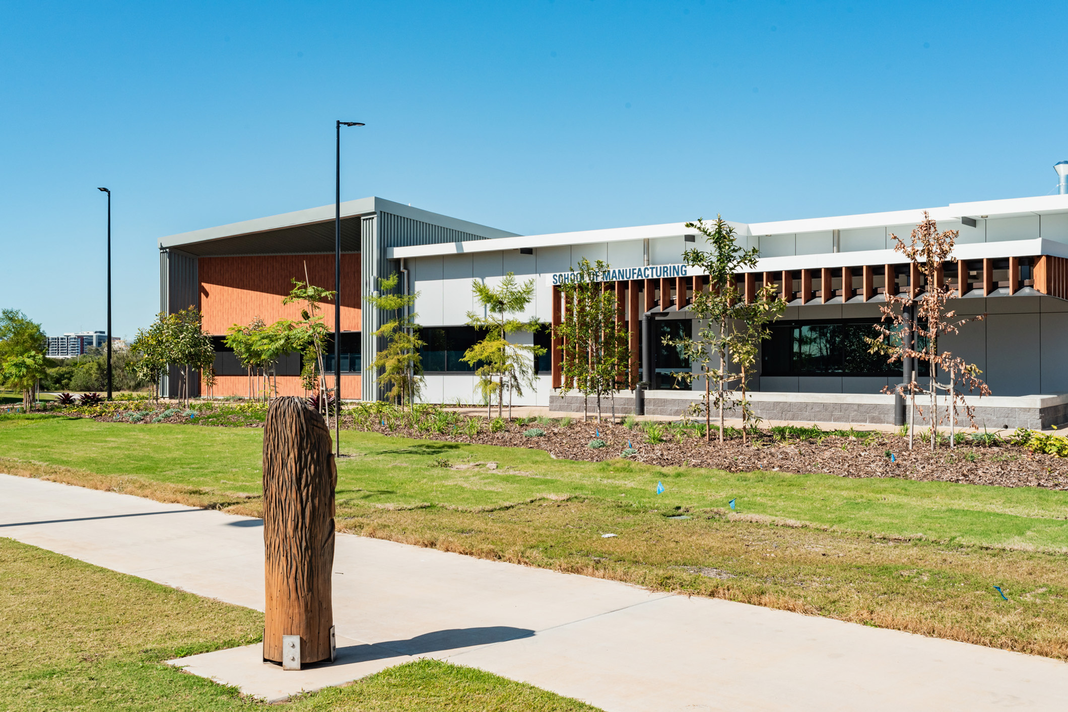 CQU SCHOOL OF MANUFACTURING AND MINING