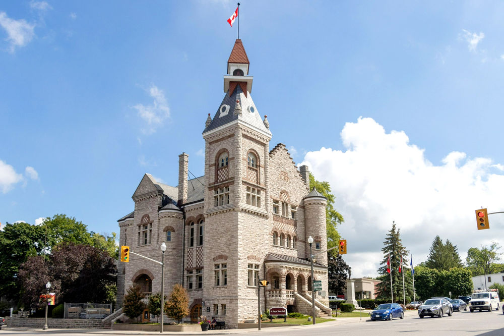 5 Small Towns in Perth County, Ontario To Visit | Krista the Explorer