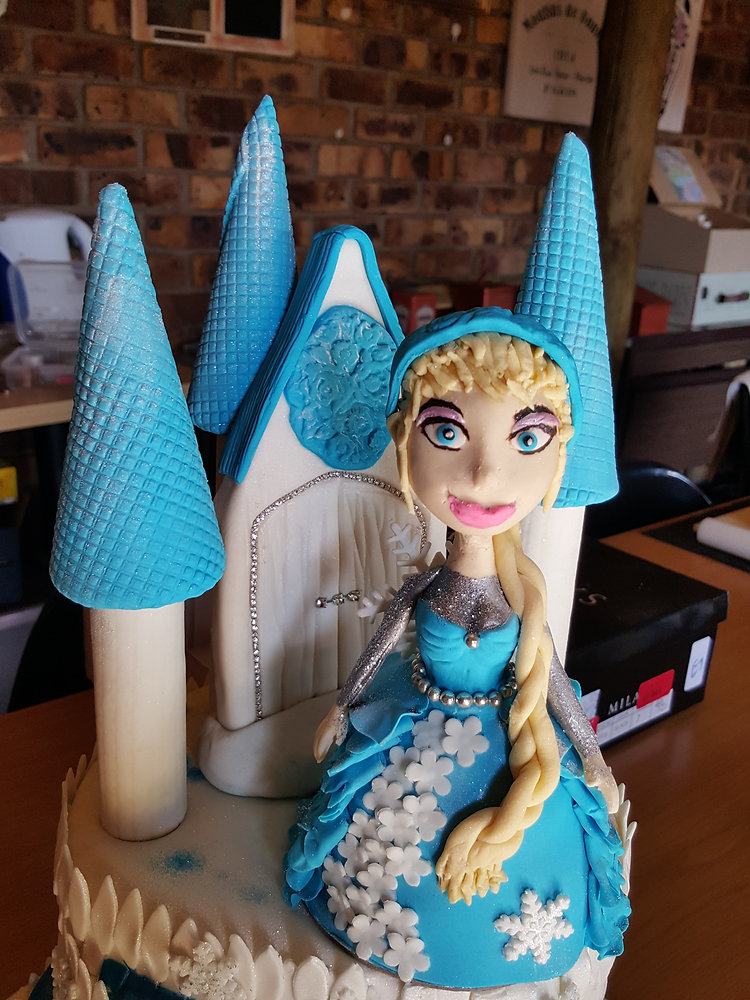 Elsa Frozen Castle Cake