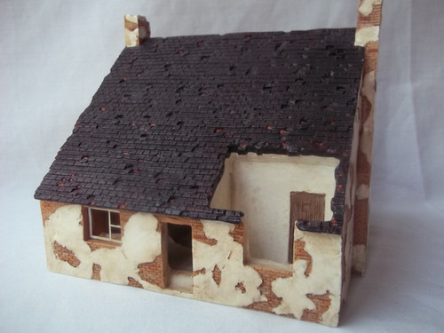 R8562 Hornby Skaledale Derelict House 1:76/ OO | TTG Emporium