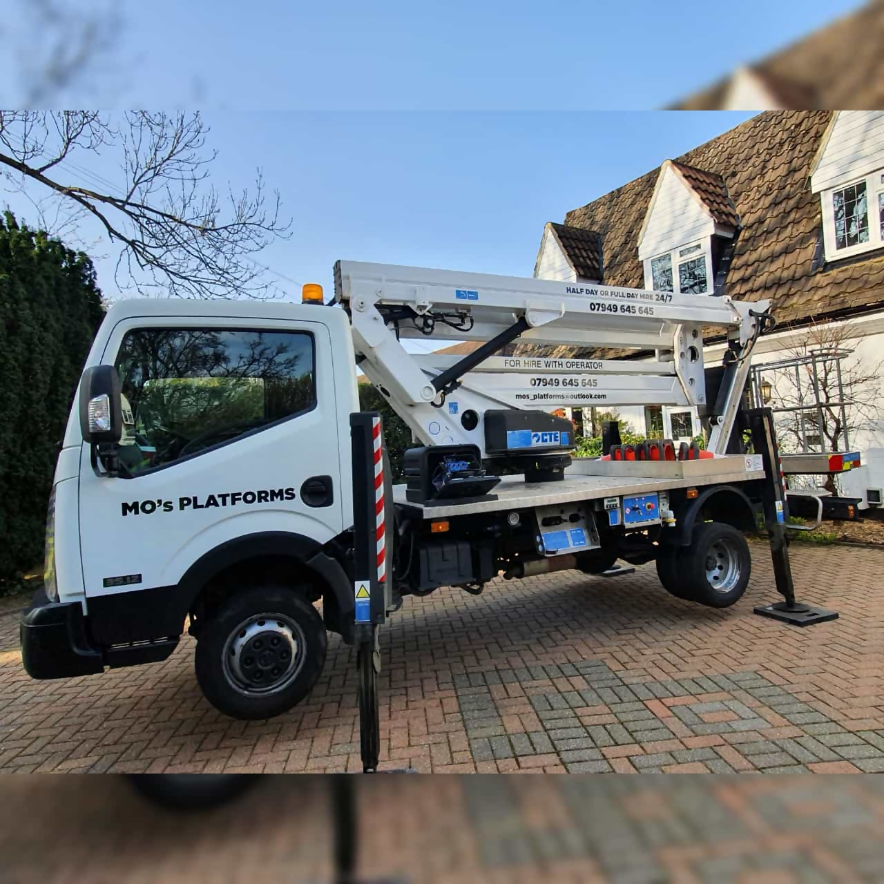 Operated Cherry Picker Hire | Mo's Platforms | London