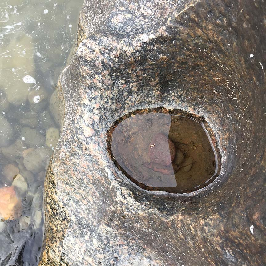 Yellowstone River Rocks