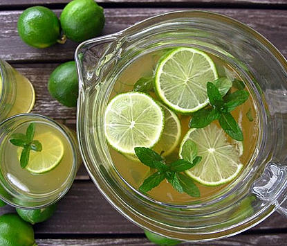 Preparate un té verde frío – Taza y media blog