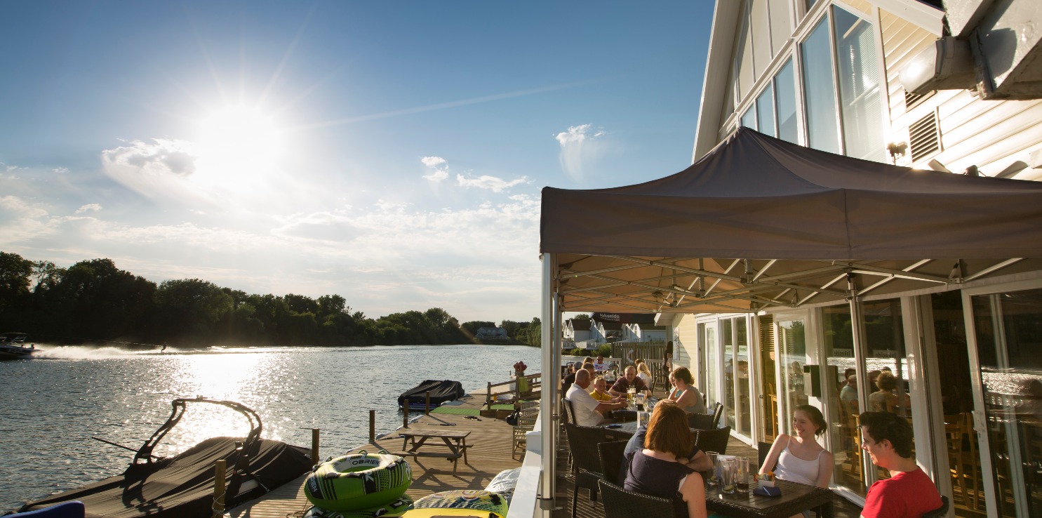 Lakeside Restaurant and Bar