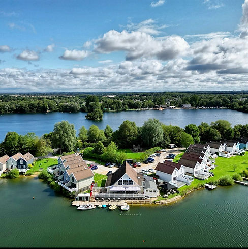 Lakeside Restaurant and Bar