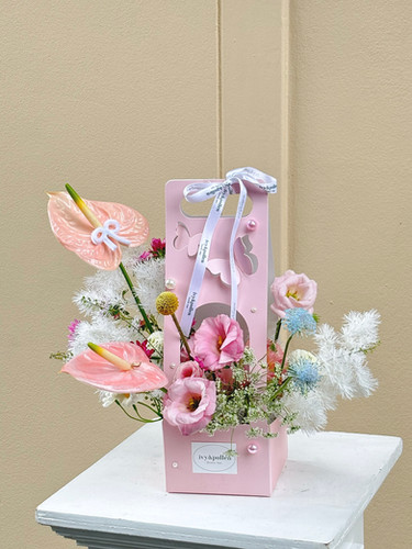 Pastel Papillon mini Box in Pink | Ivy & Pollen