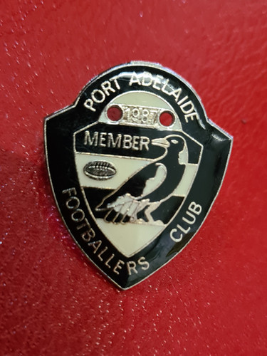 1987 Port Adelaide Magpies Football Club Member badge | the western ...