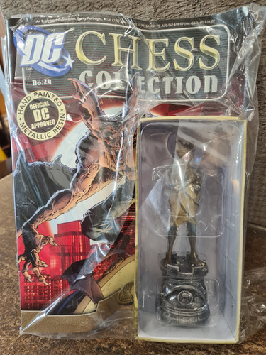 DC CHESS COLLECTION No. 24 Man- Bat Figurine | the western second h