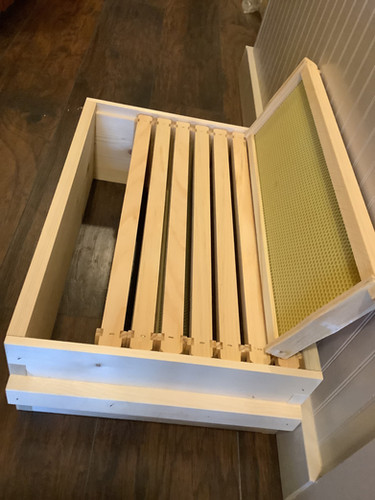 8 Frame Honey super | Joyful Honey & Beeke