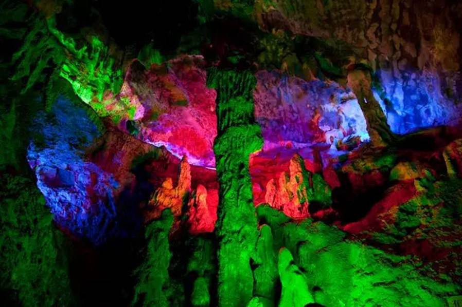 Chaohu Lake - Millennial Island and Temple | ChinaFetching