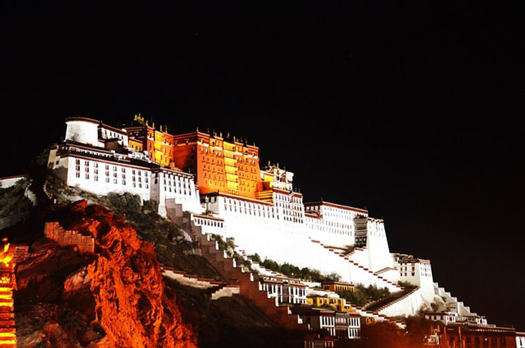 Potala Palace - A Buddhist Palace on the Tibetan Plateau | ChinaFetching