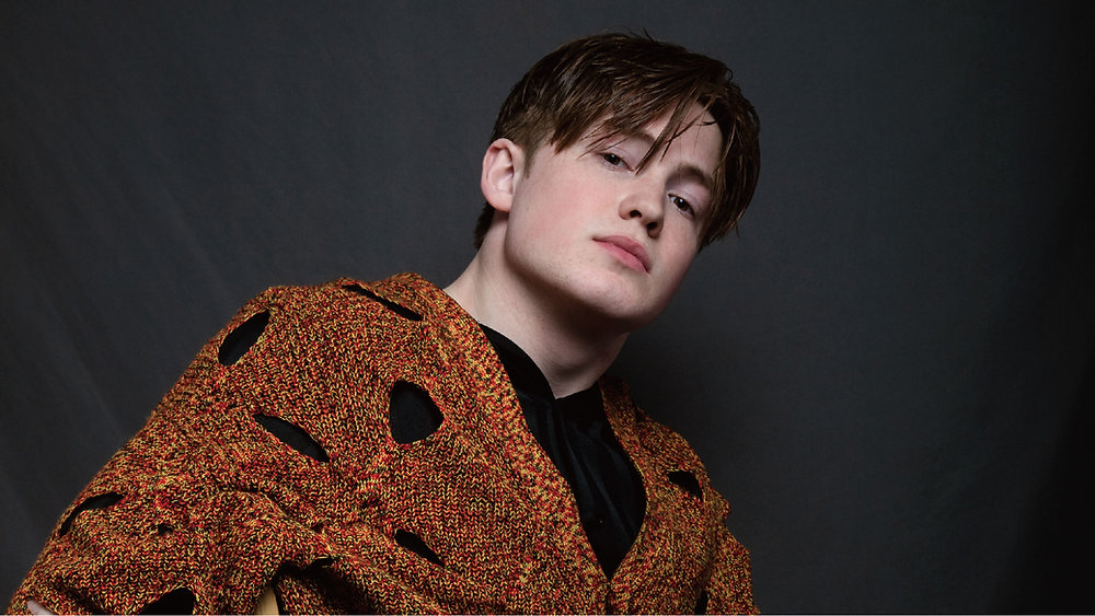 【封面人物】Kit Connor 灑在陽光下的燦爛墨客/ Kit Connor, A poetic ray of sunshine