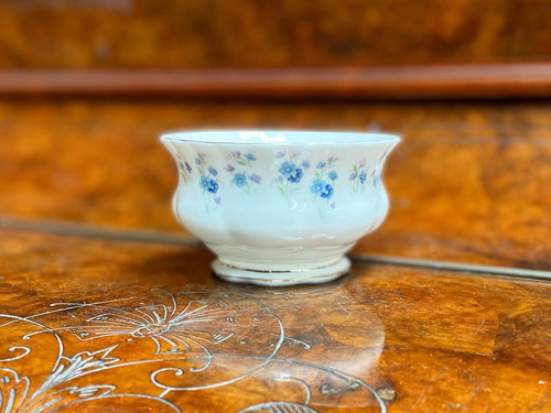 Original Collectible Royal Albert Memory Lane Bone China Sugar Bowl ...