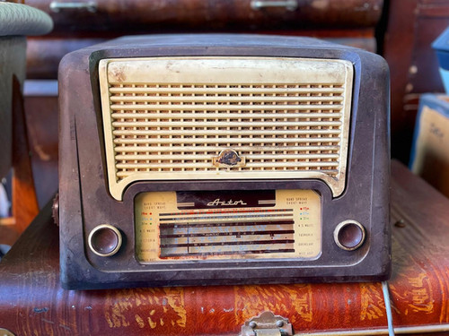 Collectible C.1940’s Brown Bakelite Astor Table Radiogram (Needs ...